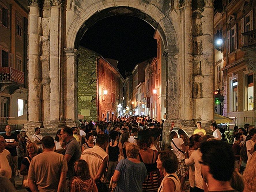 Festivities "Pula night – along the streets of our city" Pula - things ...