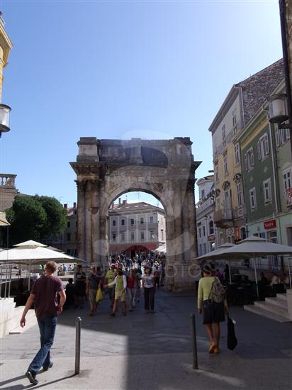 Pula - tourist guide