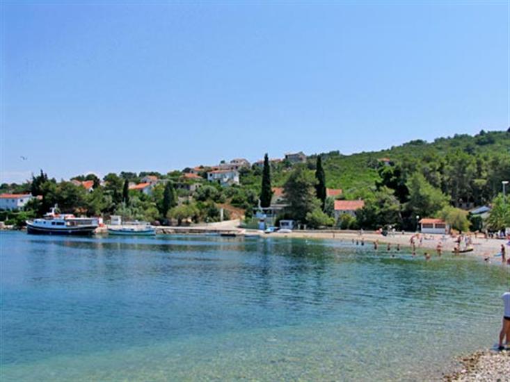 Necujam - island Solta - tourist guide