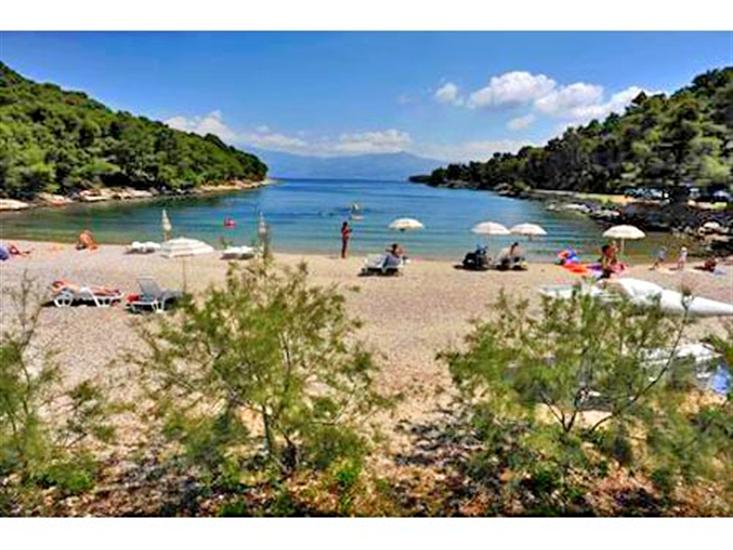 Splitska - island Brac - tourist guide