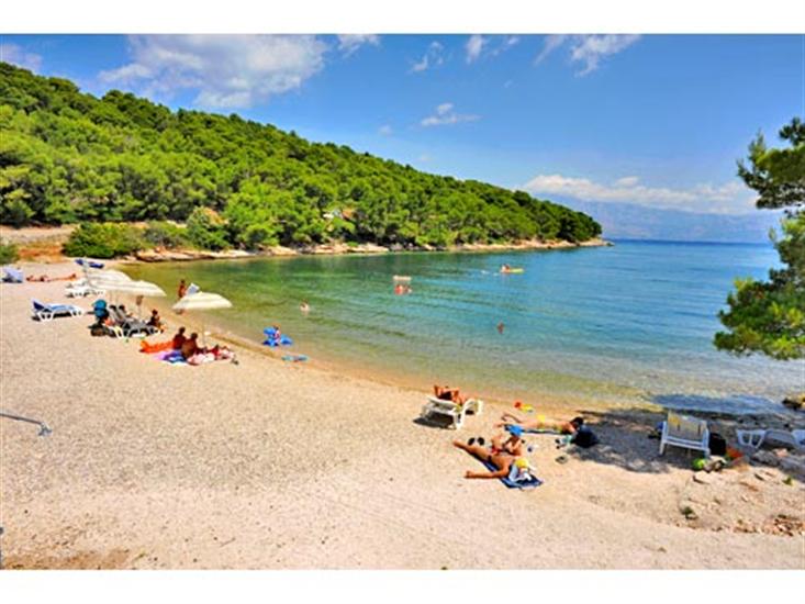 Splitska - island Brac - tourist guide