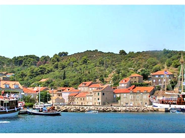 Sudurad - island Sipan - tourist guide