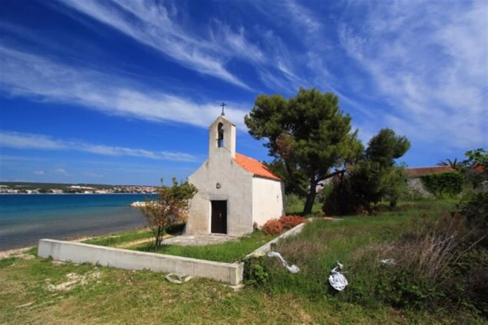 Želite posjetiti Babac - otok Babac?