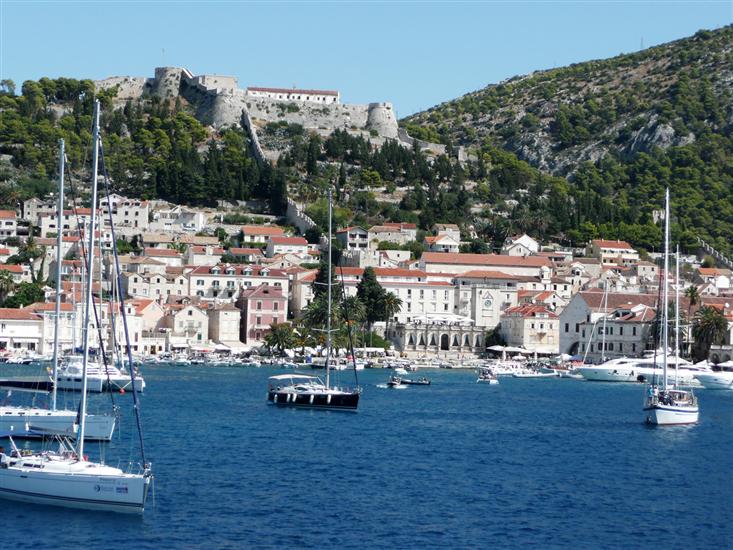 Szeretne ellátogatni Hvar-szigetre? | A legnaposabb sziget