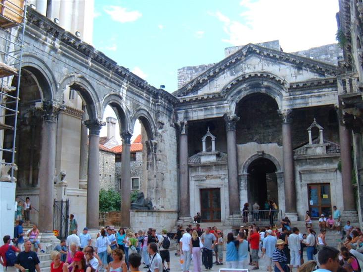 Split - tourist guide
