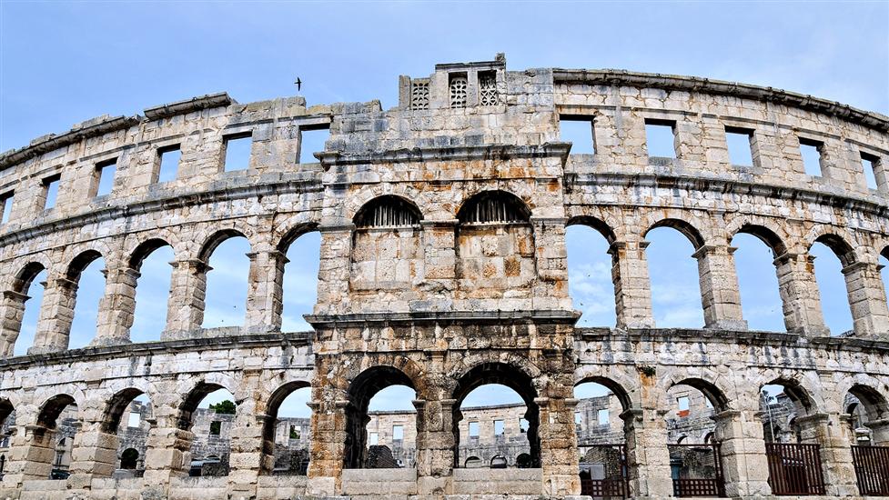 Pula - tourist guide