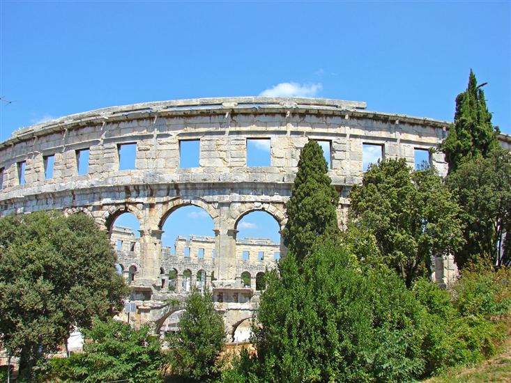 Pula - tourist guide