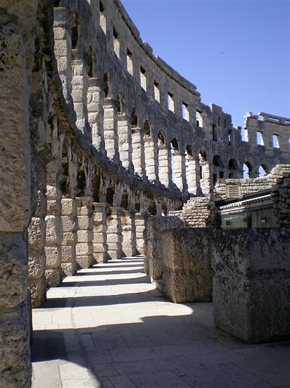 Pula - tourist guide