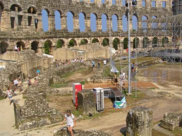 Pula - tourist guide