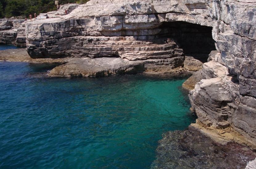 Pula - tourist guide