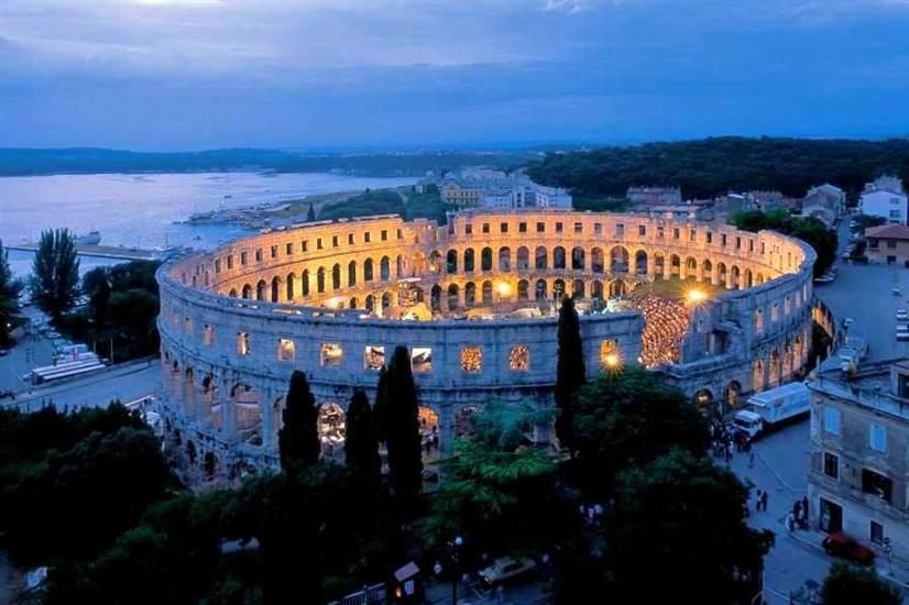 Pula - tourist guide