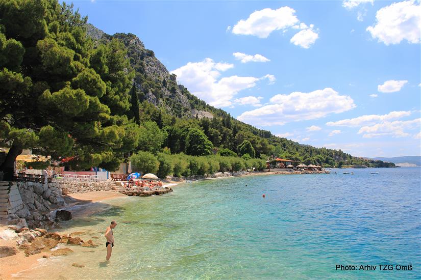 Beach Slavinj Omis - Tourist destination info - Beach Slavinj Croatia