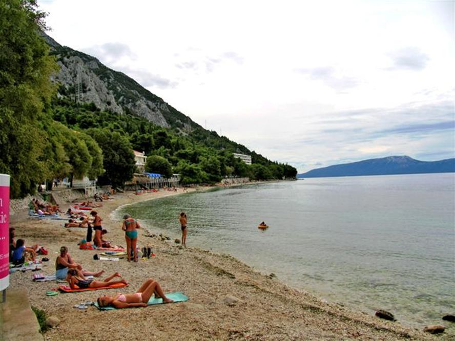 Plaža Gornja Vala - Gradac | Plaže u Hrvatskoj