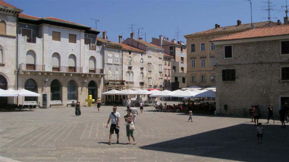 Pula - tourist guide