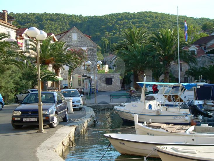 Vous souhaitez visiter Rogac - île de Solta? | Guide touristique